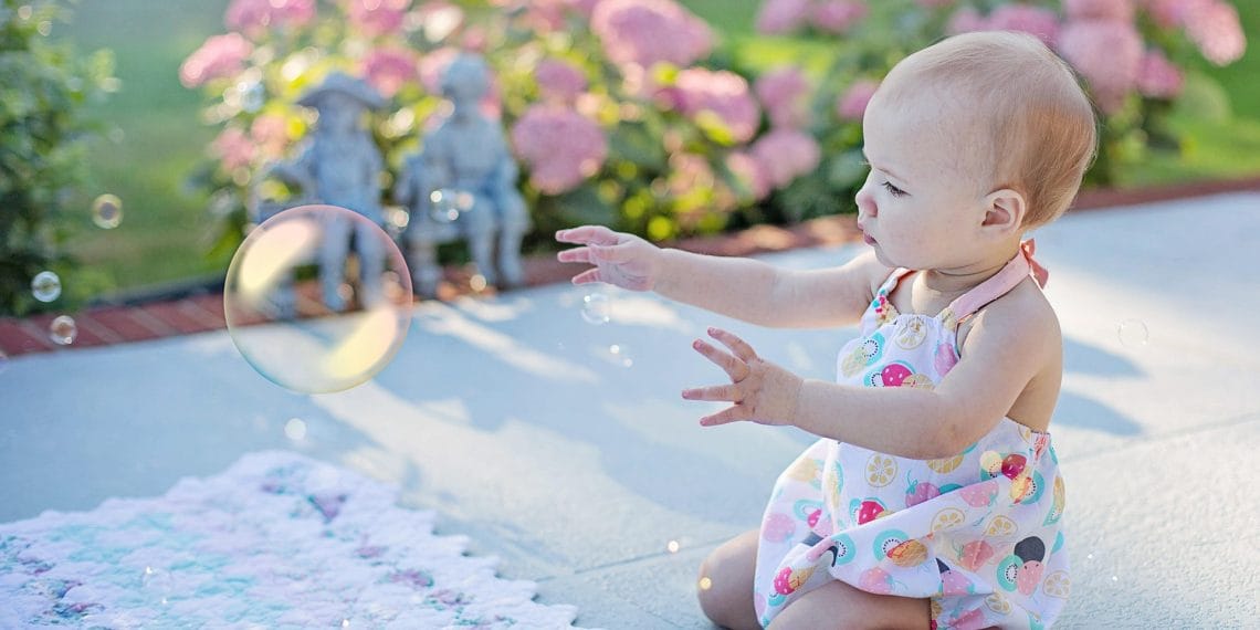 Infant Vision Development Timeline: 0-12 Months - Newborn Stages